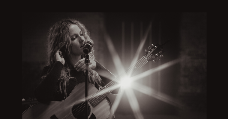 Abby Hamilton - Afraid of the Dark (Live)