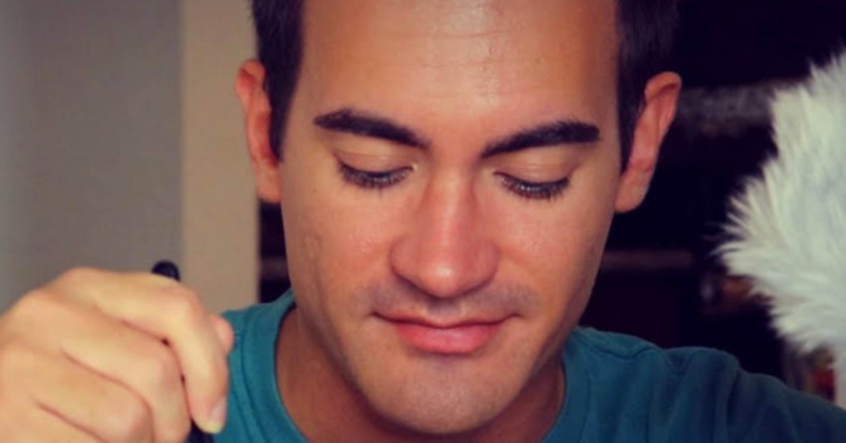 Tony Bomboni - Pure ASMR Eating Sounds (No Talking)