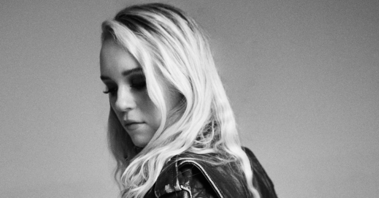Cecilia Castleman - You Go Thru Girls Like You Go Thru Cigarettes